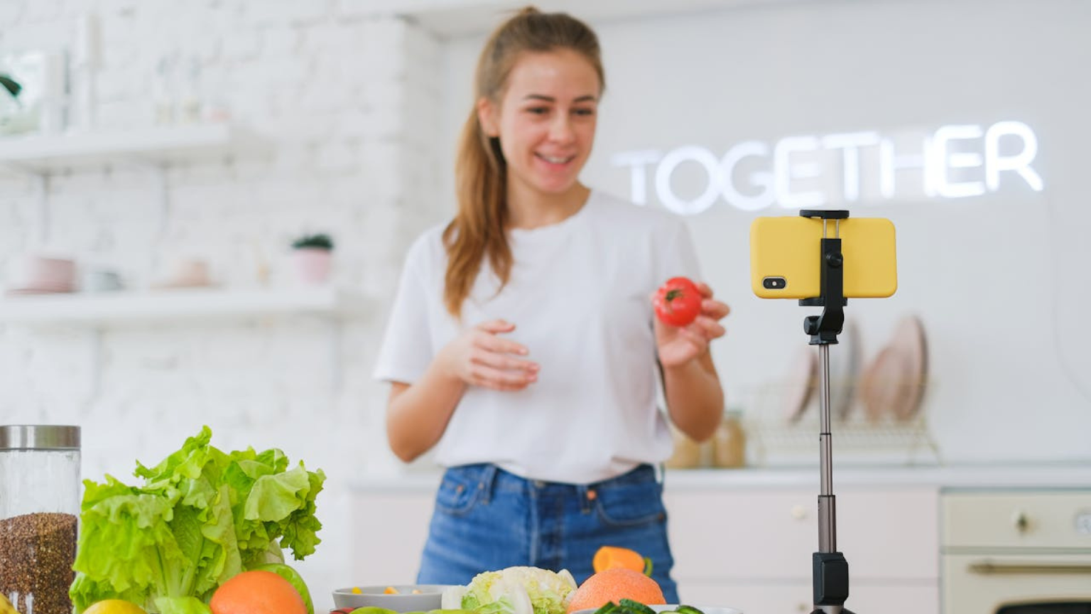 20 Popular Food YouTubers You Should Follow - TheSpicyChefs