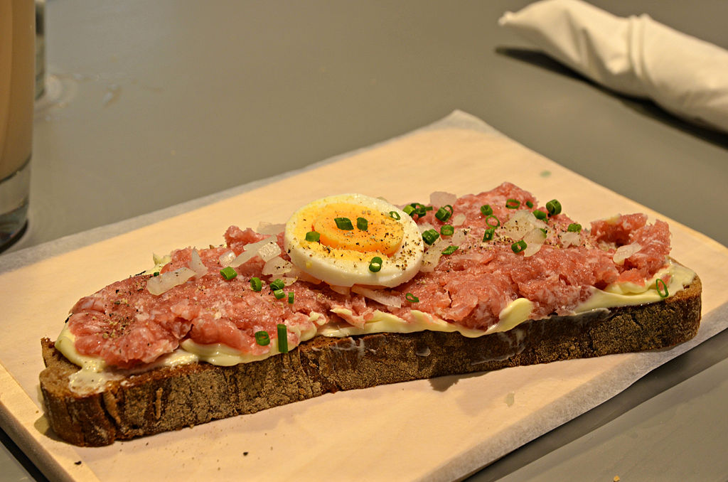 Foods That Can Be Eaten Raw Or Should Be Avoided - TheSpicyChefs