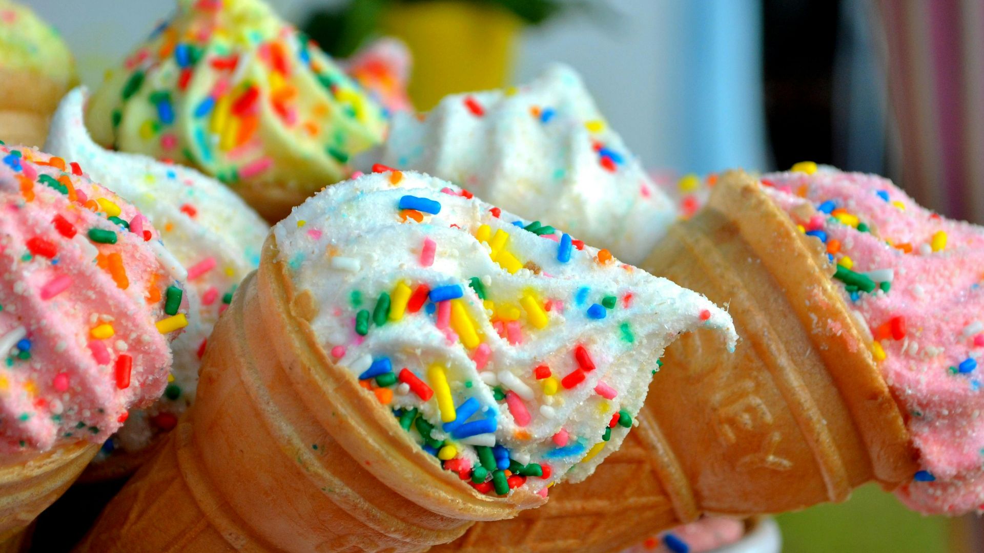 10 Fast Food Ice Creams Better Than A McFlurry & 10 That Are Worse ...