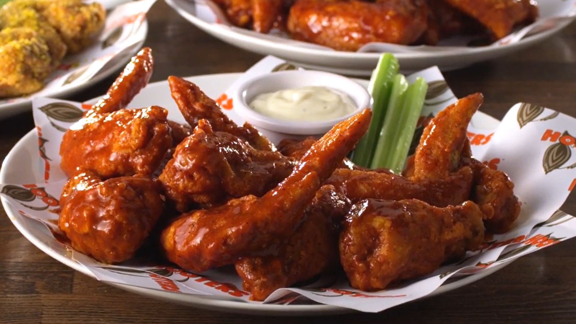 The 10 Worst Chicken Wing Chains Across America & 10 That Make Our ...