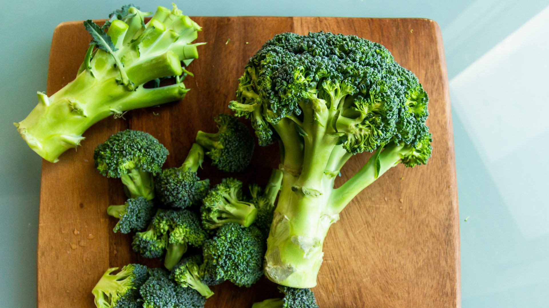 10 Fruits and Veggies With Practically No Iron & 10 That Have Plenty ...