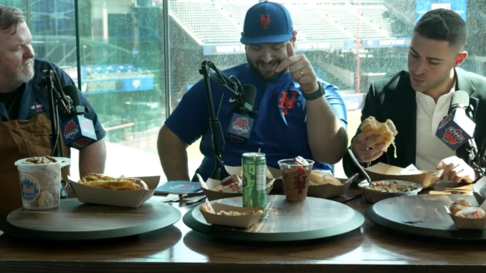 Peanuts And Cracker Jacks: The 20 Best Signature Ballpark Dishes To Try ...