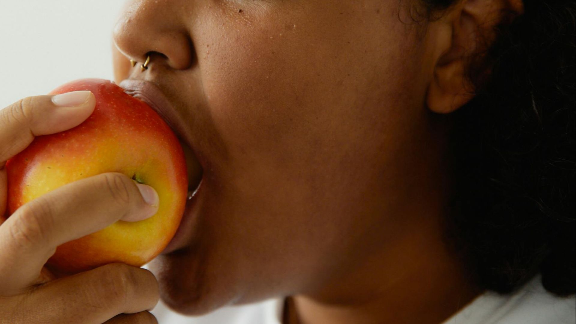 10 Nutritious Fruit Peels You Should Be Eating & 10 to Never Eat ...