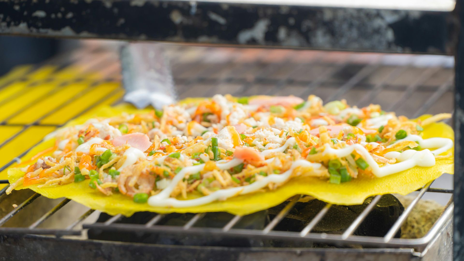 ASMR Eats: The 20 Crispiest & Crunchiest Foods For A Satisfying Bite ...