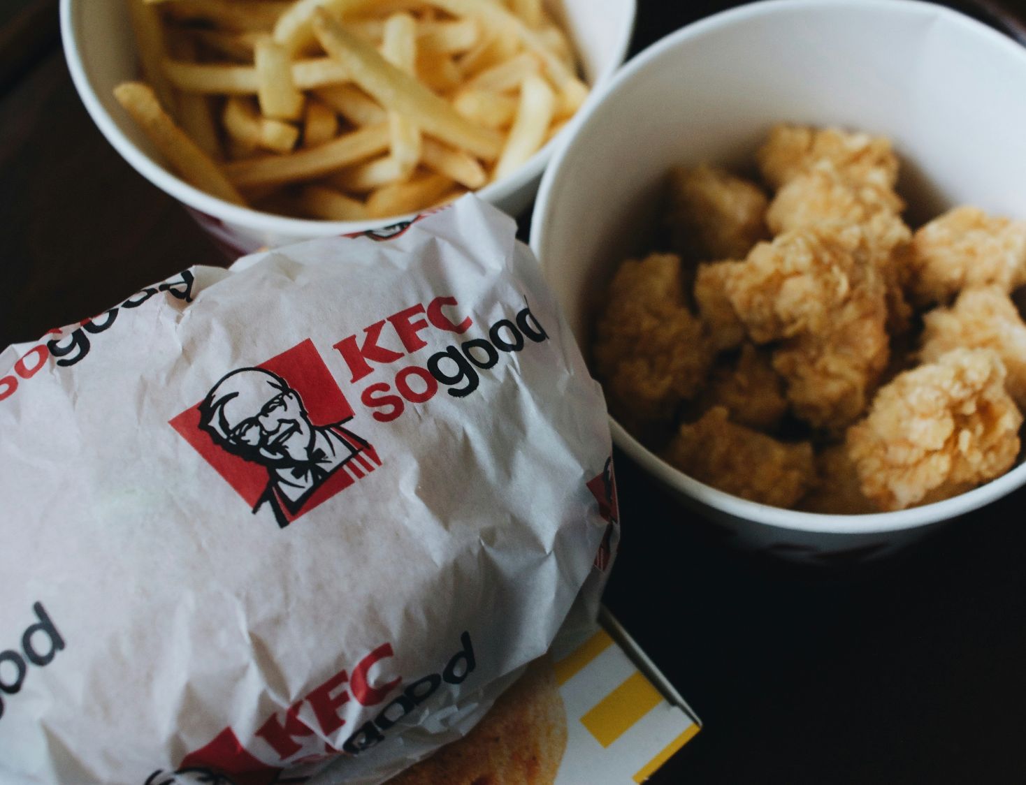 From Burger-Scented Perfume to The KFC Dating Game: 20 Craziest Fast ...