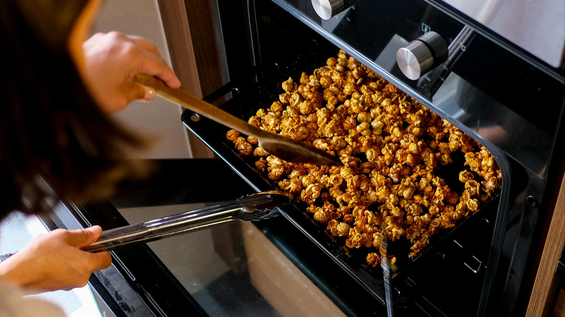 10 Classic Popcorn Toppings Everyone Loves & 10 Healthy Alternatives To ...