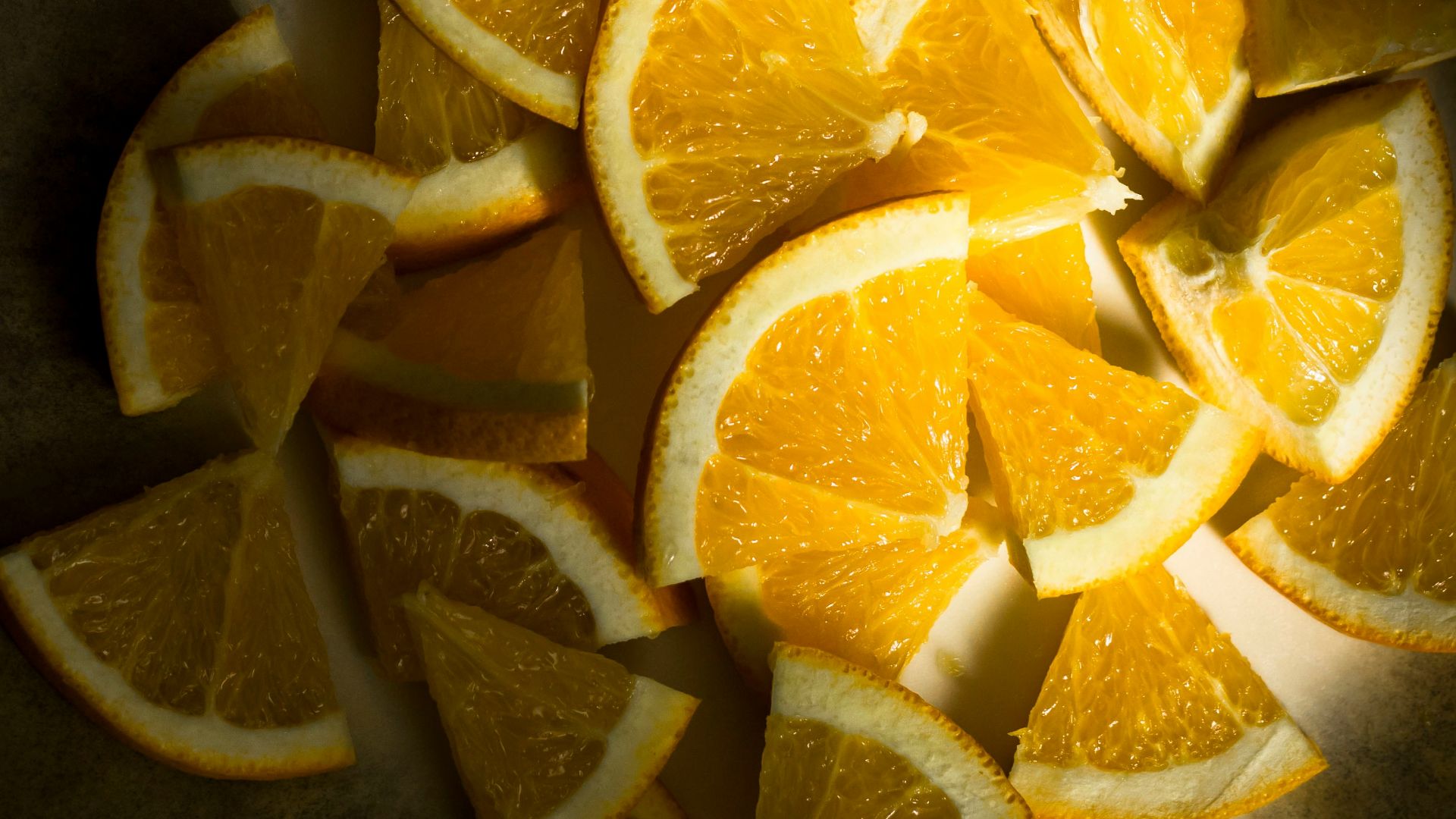 10 Dishes To Always Avoid At Buffets & 10 You Can Safely Eat - TheSpicyChefs