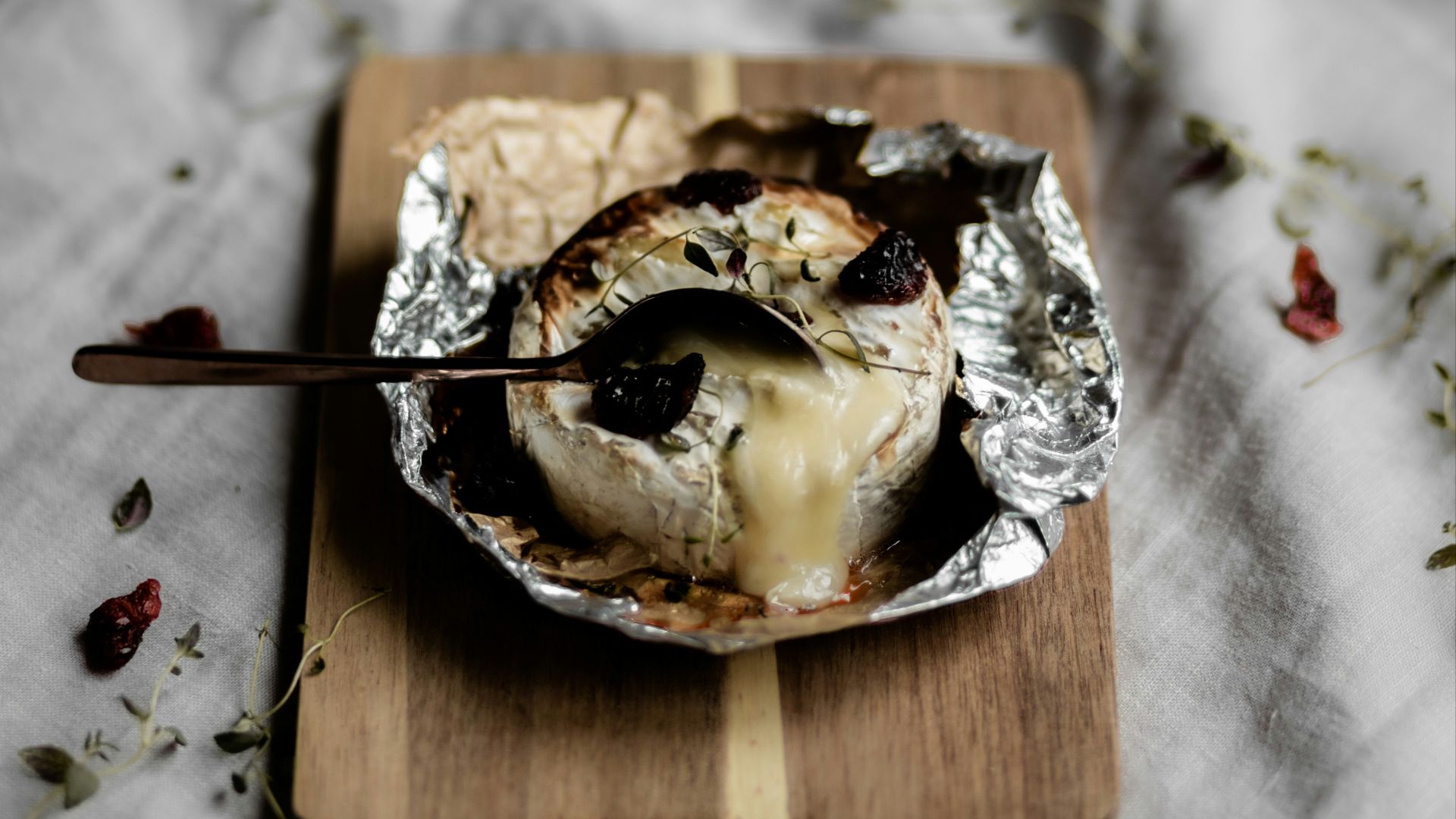 Happy Hour: The 20 Best Foods For Social Snacking - TheSpicyChefs