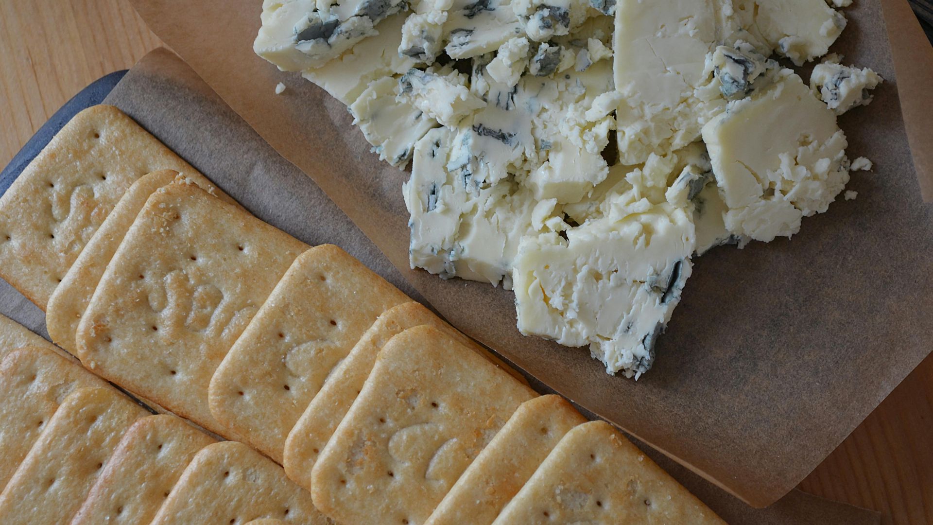 Happy Hour: The 20 Best Foods For Social Snacking - TheSpicyChefs