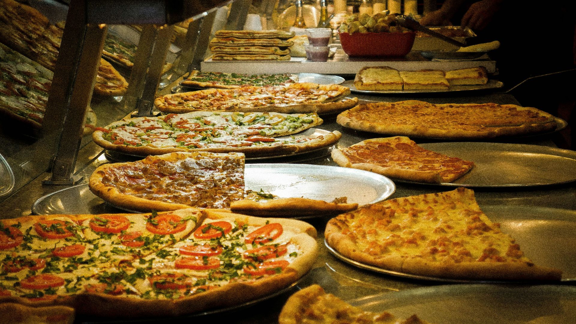 20 Disappointing Foods To Avoid At Any All-You-Can-Eat Buffet ...
